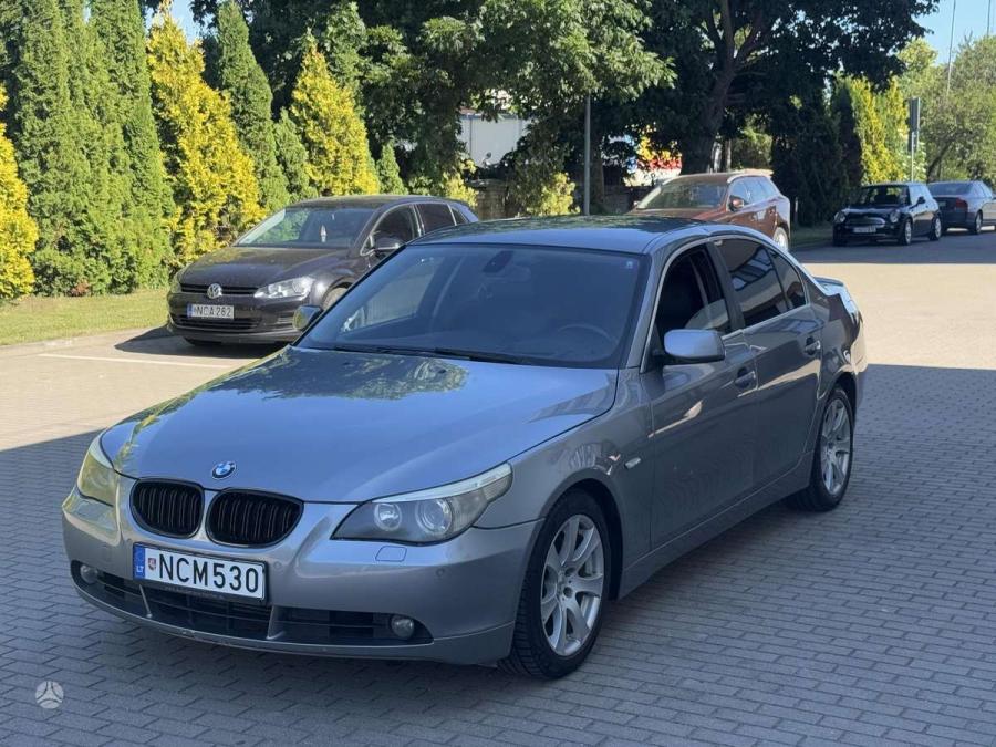 Grey BMW 530 2004 in Klaipeda, with an engine capacity of 2.99 L and mileage of 379 thousand km for 2650 €, photo 5 on AUTOMOTO.COM.LV