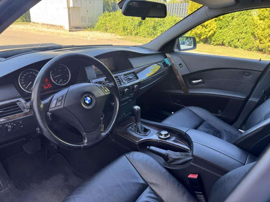 Grey BMW 530 2004 in Klaipeda, with an engine capacity of 2.99 L and mileage of 379 thousand km for 2650 €, photo 9 on AUTOMOTO.COM.LV