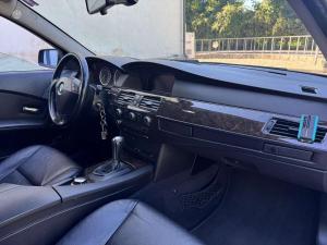 Grey BMW 530 2004 in Klaipeda, with an engine capacity of 2.99 L and mileage of 379 thousand km for 2650 €, photo 12 on AUTOMOTO.COM.LV