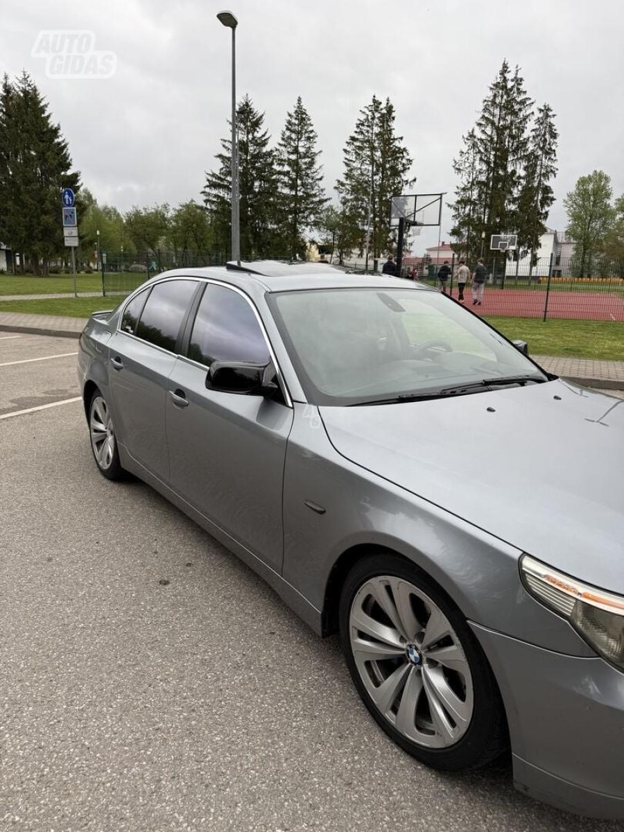 Grey BMW 530 2004 in Salcininkai, with an engine capacity of 3.00 L and mileage of 450 thousand km for 3200 €, photo 3 on AUTOMOTO.COM.LV