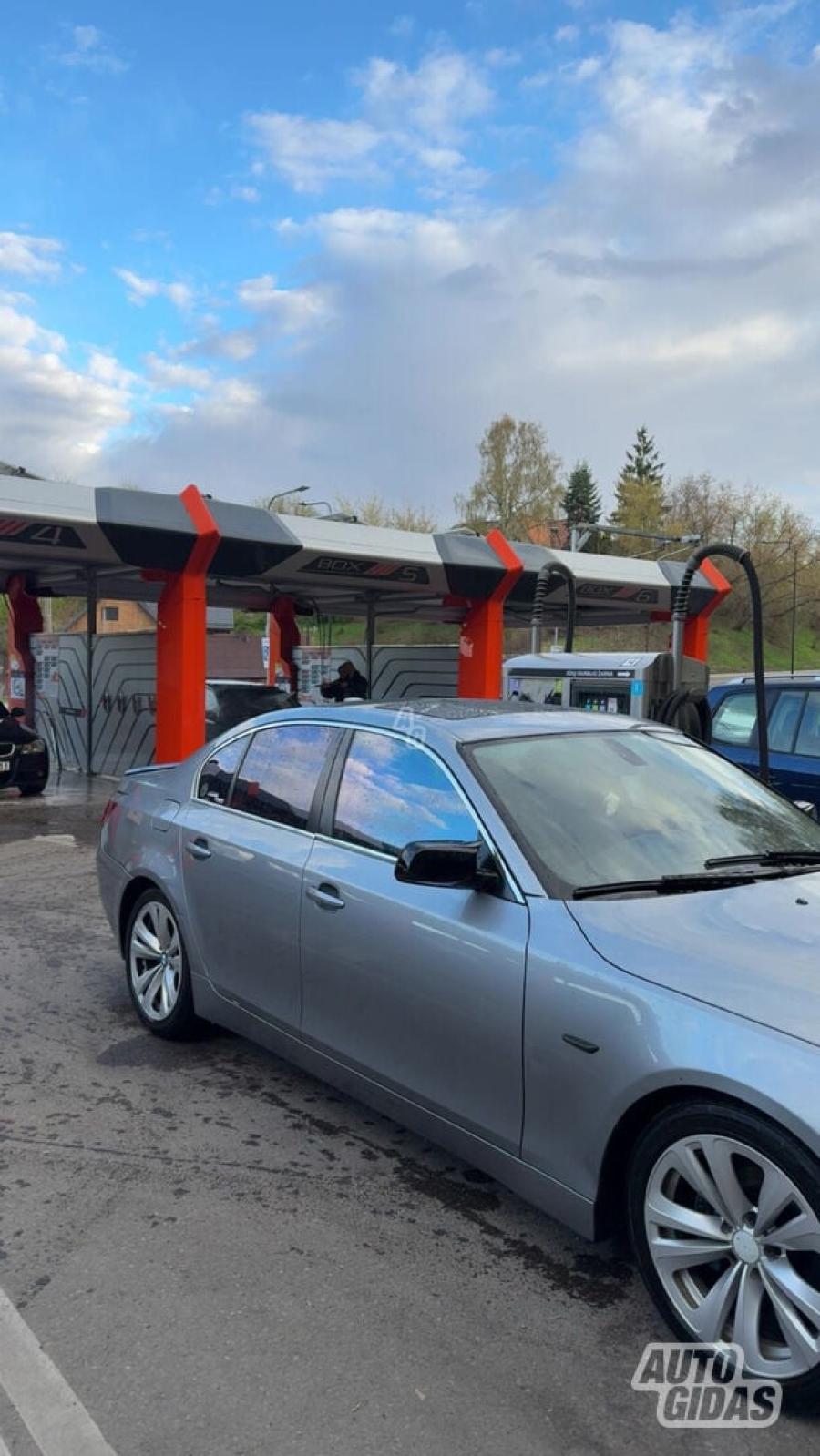 Grey BMW 530 2004 in Salcininkai, with an engine capacity of 3.00 L and mileage of 450 thousand km for 3200 €, photo 21 on AUTOMOTO.COM.LV
