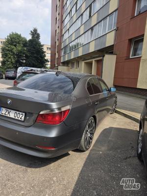 Pelēks BMW 530 2004 Klaipėda, ar dzinēja tilpumu 3.00 L un nobraukumu 380 tūkst. km par 2900 €, foto 5 vietnē AUTOMOTO.COM.LV