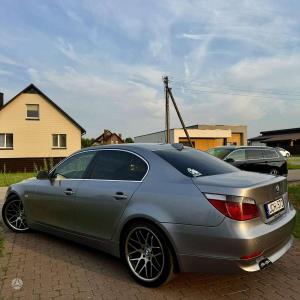 Grey BMW 530 2004 in Kaisiadorys, with an engine capacity of 2.99 L and mileage of 292 thousand km for 3650 €, photo 4 on AUTOMOTO.COM.LV