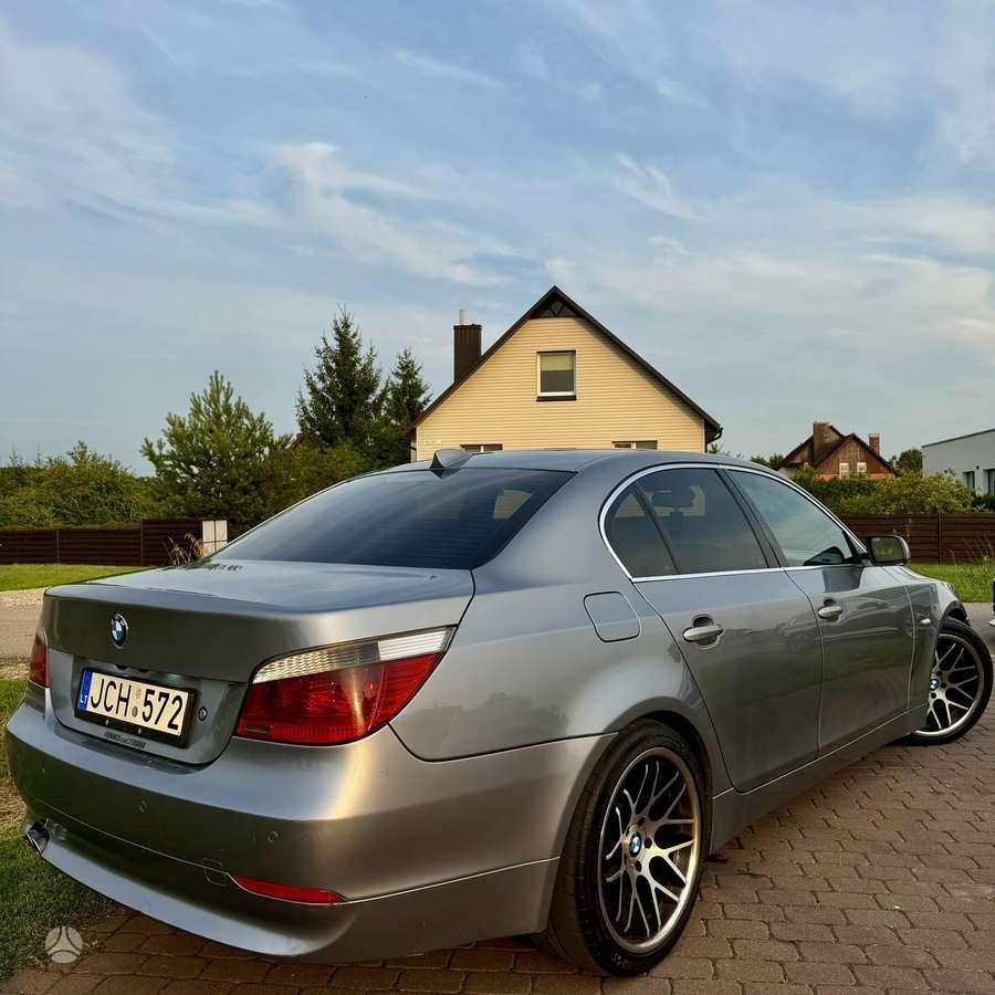 Grey BMW 530 2004 in Kaisiadorys, with an engine capacity of 2.99 L and mileage of 292 thousand km for 3650 €, photo 9 on AUTOMOTO.COM.LV