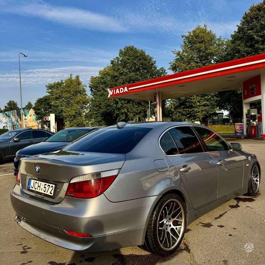 Grey BMW 530 2004 in Kaisiadorys, with an engine capacity of 2.99 L and mileage of 292 thousand km for 3650 €, photo 12 on AUTOMOTO.COM.LV