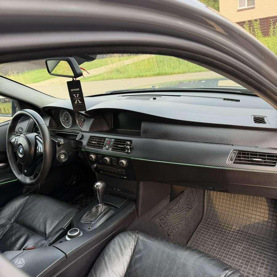 Grey BMW 530 2004 in Kaisiadorys, with an engine capacity of 2.99 L and mileage of 292 thousand km for 3650 €, photo 15 on AUTOMOTO.COM.LV