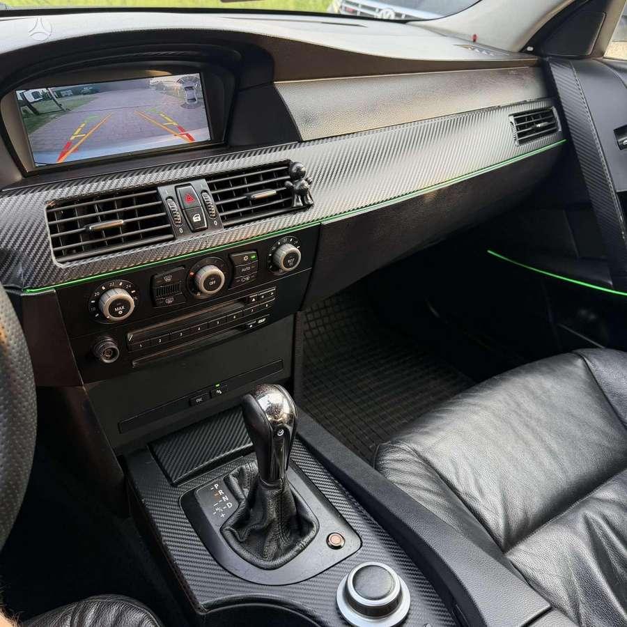 Grey BMW 530 2004 in Kaisiadorys, with an engine capacity of 2.99 L and mileage of 292 thousand km for 3650 €, photo 18 on AUTOMOTO.COM.LV
