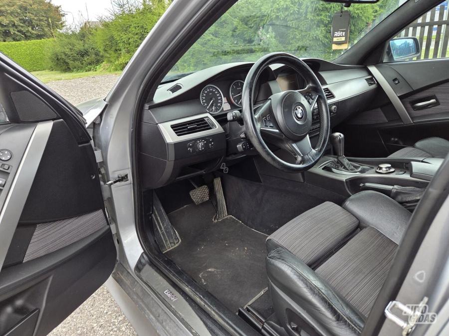 Pelēks BMW 530 2004 Viļņa, ar dzinēja tilpumu 3.00 L un nobraukumu 332 tūkst. km par 3750 €, foto 9 vietnē AUTOMOTO.COM.LV