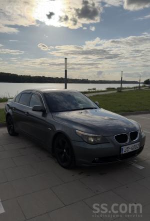 Pelēks BMW 530 2004 Ogre, ar dzinēja tilpumu 3.00 L un nobraukumu 443 tūkst. km par 3500 €, foto  vietnē AUTOMOTO.COM.LV