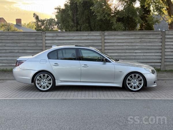 Grey BMW 530 2004 in Jelgava, with an engine capacity of 3.00 L and mileage of 0 thousand km for 4300 €, photo 5 on AUTOMOTO.COM.LV