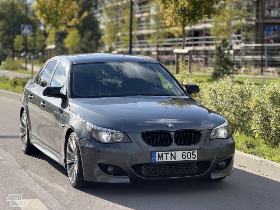 Pelēks BMW 530 2004 Viļņa, ar dzinēja tilpumu 3.00 L un nobraukumu 371 tūkst. km par 4650 €, foto 4 vietnē AUTOMOTO.COM.LV