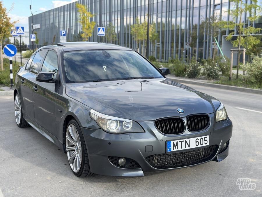 Pelēks BMW 530 2004 Viļņa, ar dzinēja tilpumu 3.00 L un nobraukumu 371 tūkst. km par 4650 €, foto 6 vietnē AUTOMOTO.COM.LV