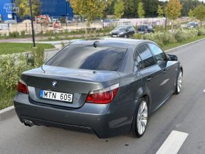 Pelēks BMW 530 2004 Viļņa, ar dzinēja tilpumu 3.00 L un nobraukumu 371 tūkst. km par 4650 €, foto 10 vietnē AUTOMOTO.COM.LV