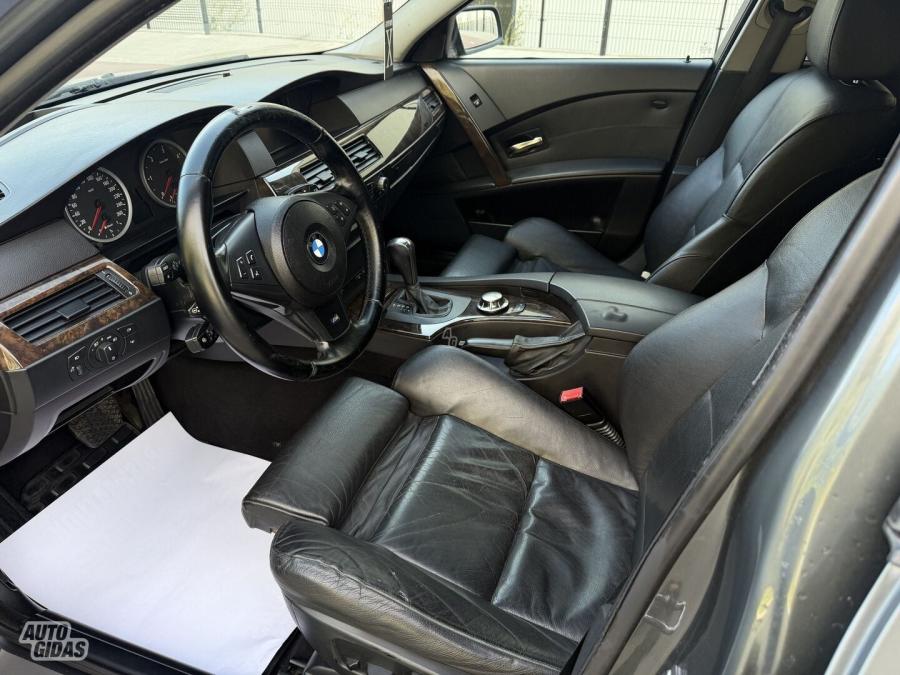 Pelēks BMW 530 2004 Viļņa, ar dzinēja tilpumu 3.00 L un nobraukumu 371 tūkst. km par 4650 €, foto 17 vietnē AUTOMOTO.COM.LV
