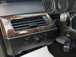 Pelēks BMW 530 2004 Viļņa, ar dzinēja tilpumu 3.00 L un nobraukumu 371 tūkst. km par 4650 €, foto 21 vietnē AUTOMOTO.COM.LV