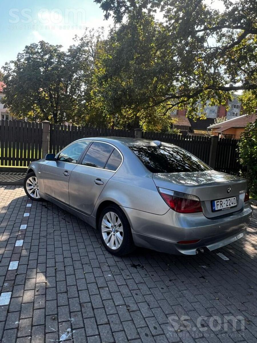 Grey BMW 530 2004 in Jelgava, with an engine capacity of 3.00 L and mileage of 466 thousand km for 3200 €, photo 4 on AUTOMOTO.COM.LV