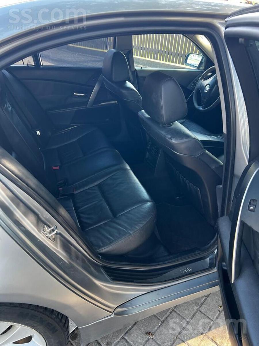 Grey BMW 530 2004 in Jelgava, with an engine capacity of 3.00 L and mileage of 466 thousand km for 3200 €, photo 8 on AUTOMOTO.COM.LV