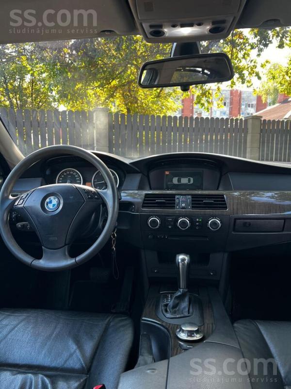Grey BMW 530 2004 in Jelgava, with an engine capacity of 3.00 L and mileage of 466 thousand km for 3200 €, photo 9 on AUTOMOTO.COM.LV