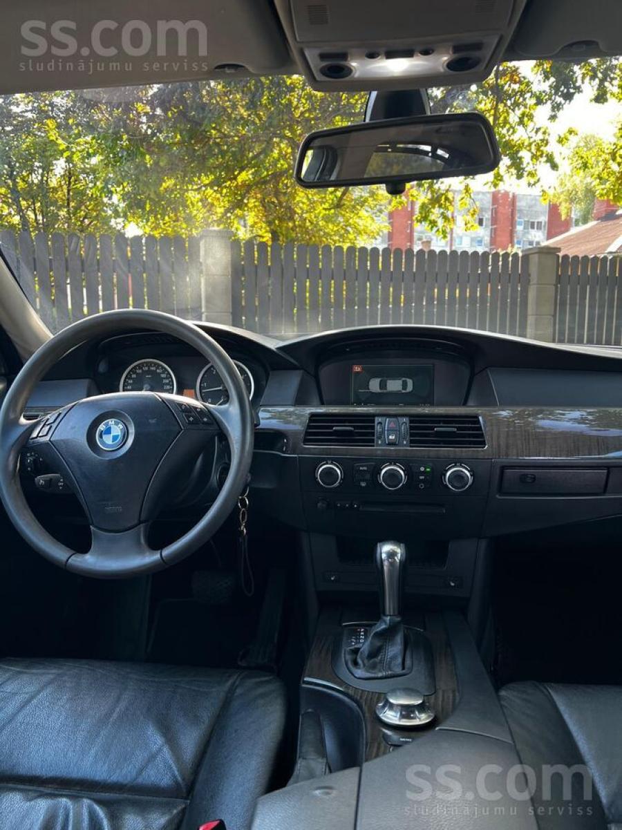 Grey BMW 530 2004 in Jelgava, with an engine capacity of 3.00 L and mileage of 466 thousand km for 3200 €, photo 9 on AUTOMOTO.COM.LV