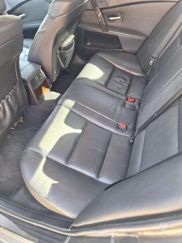 Pelēks BMW 530 2004 Klaipėda, ar dzinēja tilpumu 2.99 L un nobraukumu 280 tūkst. km par 3500 €, foto 11 vietnē AUTOMOTO.COM.LV