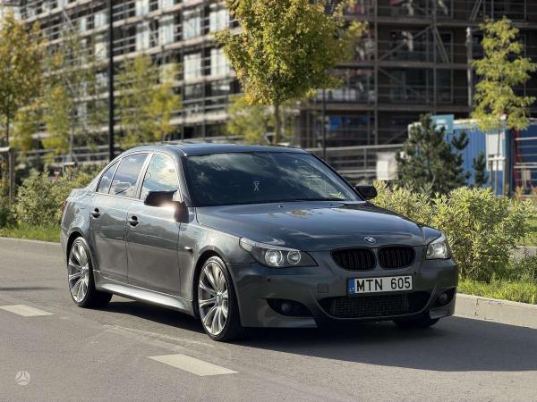 BMW 530 2004 Viļņa vietnē Pelēks BMW 530 2004 Viļņa, ar dzinēja tilpumu 2.99 L un nobraukumu 371 tūkst. km par 4650 €, foto 8 vietnē AUTOMOTO.COM.LV