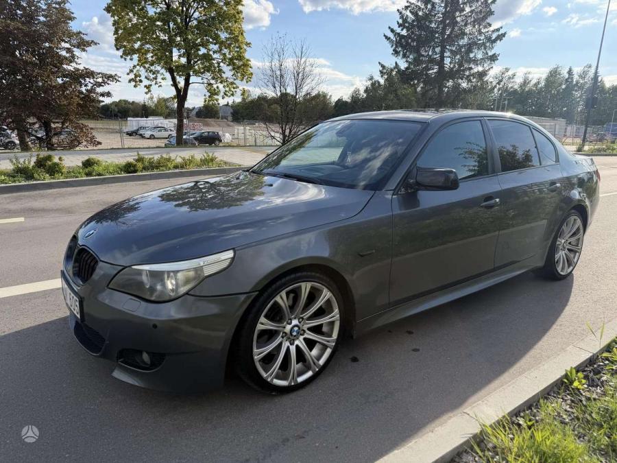 Серый БМВ 530 2004 в Вильнюс, объемом двигателя 2.99 л и пробегом 371 тыс. км за 4650 €, фото 10 на AUTOMOTO.COM.LV