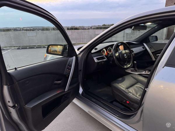 Pelēks BMW 530 2004 Viļņa, ar dzinēja tilpumu 2.99 L un nobraukumu 433 tūkst. km par 4300 €, foto 9 vietnē AUTOMOTO.COM.LV