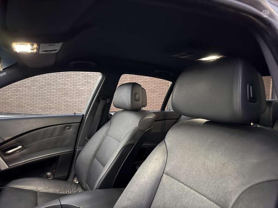 Pelēks BMW 530 2004 Viļņa, ar dzinēja tilpumu 2.99 L un nobraukumu 433 tūkst. km par 4300 €, foto 13 vietnē AUTOMOTO.COM.LV