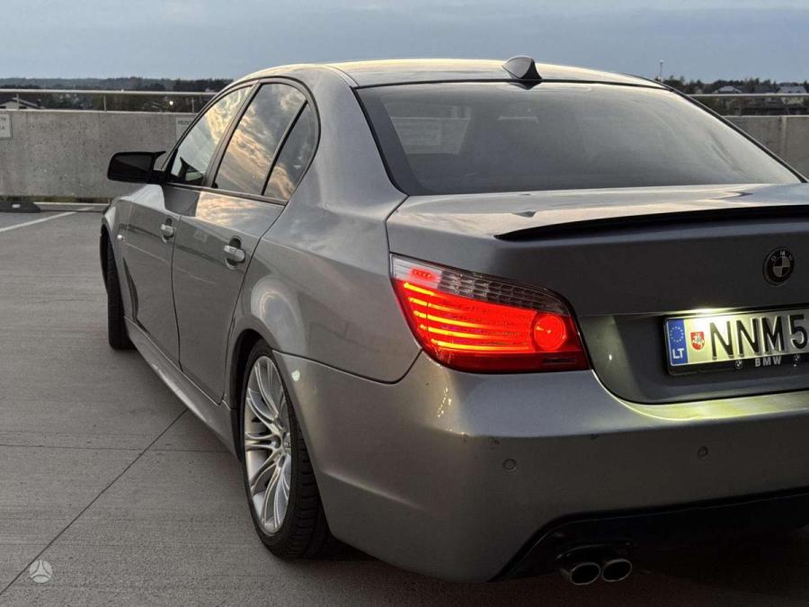 Pelēks BMW 530 2004 Viļņa, ar dzinēja tilpumu 2.99 L un nobraukumu 433 tūkst. km par 4300 €, foto 16 vietnē AUTOMOTO.COM.LV