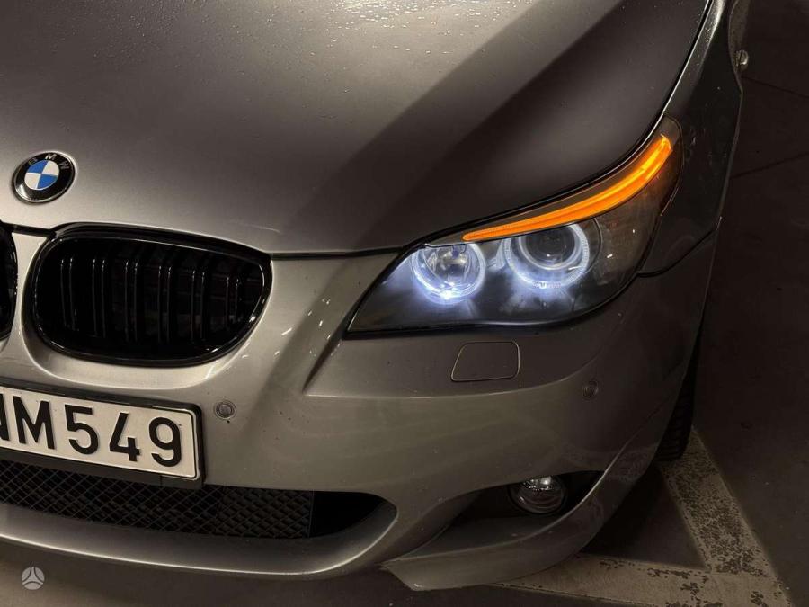 Pelēks BMW 530 2004 Viļņa, ar dzinēja tilpumu 2.99 L un nobraukumu 433 tūkst. km par 4300 €, foto 17 vietnē AUTOMOTO.COM.LV