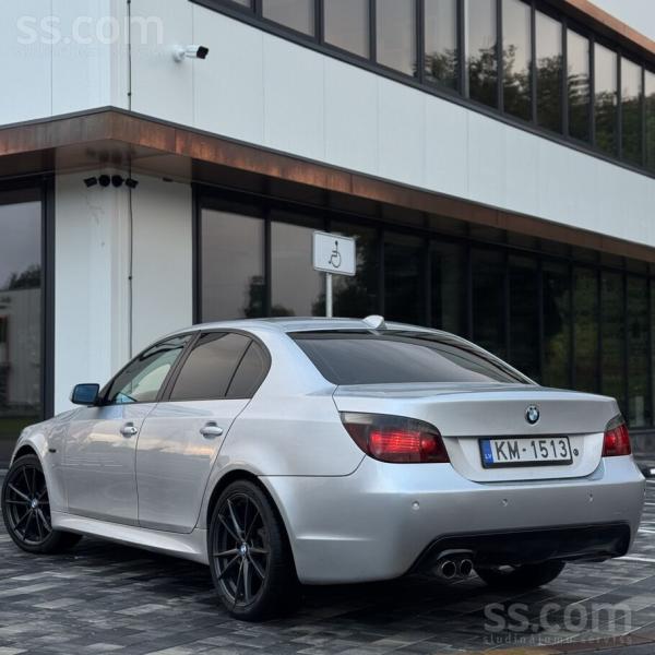 Grey BMW 530 2004 in Riga, with an engine capacity of 3.00 L and mileage of 415 thousand km for 3650 €, photo 3 on AUTOMOTO.COM.LV
