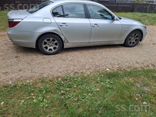 Pelēks BMW 530 2004 Rīga, ar dzinēja tilpumu 3.00 L un nobraukumu 540 tūkst. km par 1900 €, foto 5 vietnē AUTOMOTO.COM.LV