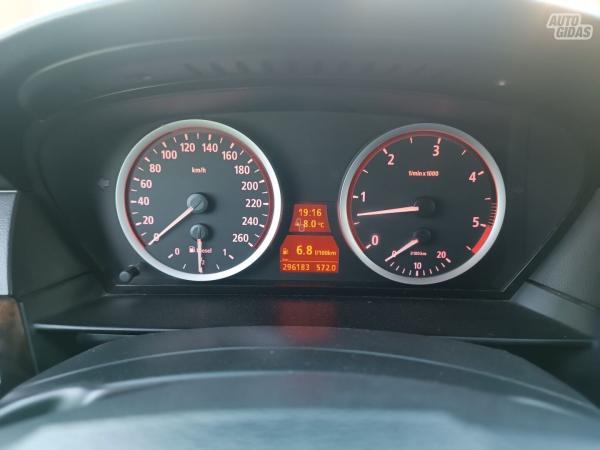 Pelēks BMW 530 2005 Šauļi, ar dzinēja tilpumu 3.00 L un nobraukumu 290 tūkst. km par 2850 €, foto 8 vietnē AUTOMOTO.COM.LV