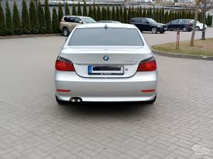 Pelēks BMW 530 2005 Šauļi, ar dzinēja tilpumu 3.00 L un nobraukumu 290 tūkst. km par 2800 €, foto 5 vietnē AUTOMOTO.COM.LV