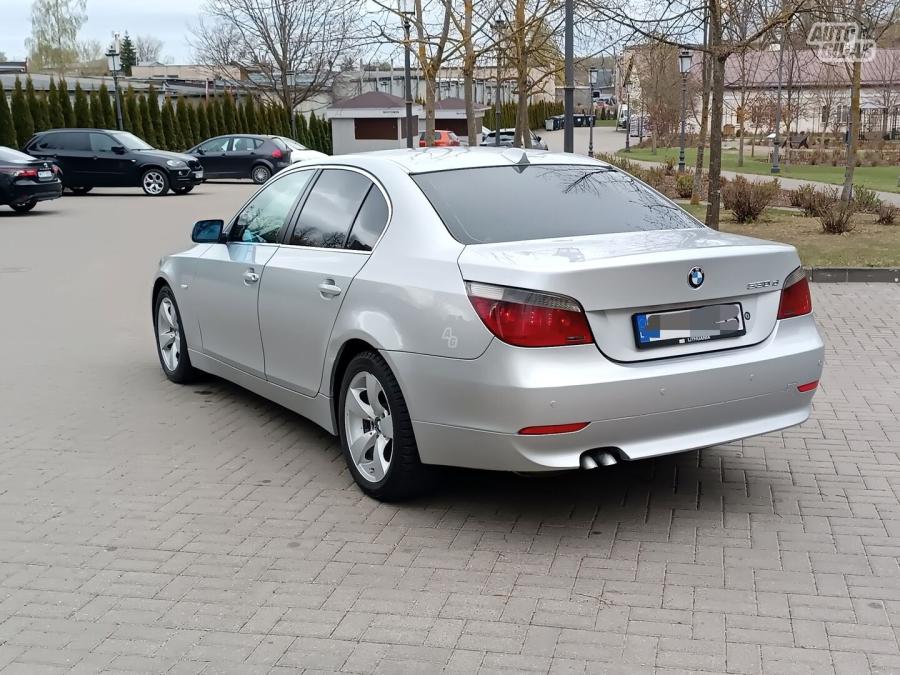 Pelēks BMW 530 2005 Šauļi, ar dzinēja tilpumu 3.00 L un nobraukumu 290 tūkst. km par 2800 €, foto 6 vietnē AUTOMOTO.COM.LV