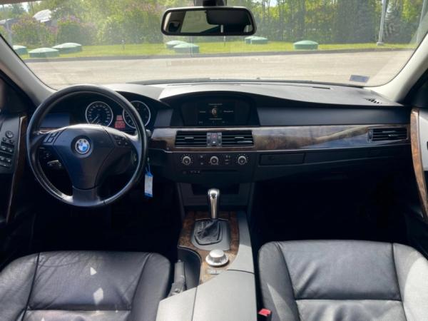 Pelēks BMW 530 2005 Rīga, ar dzinēja tilpumu 3.00 L un nobraukumu 0 tūkst. km par 4400 €, foto 6 vietnē AUTOMOTO.COM.LV