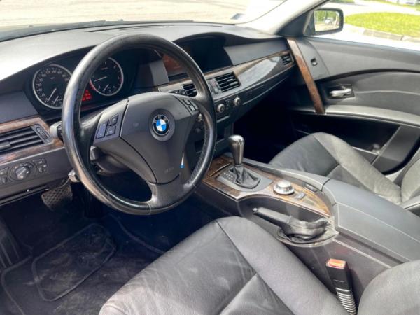 Pelēks BMW 530 2005 Rīga, ar dzinēja tilpumu 3.00 L un nobraukumu 0 tūkst. km par 4400 €, foto 7 vietnē AUTOMOTO.COM.LV