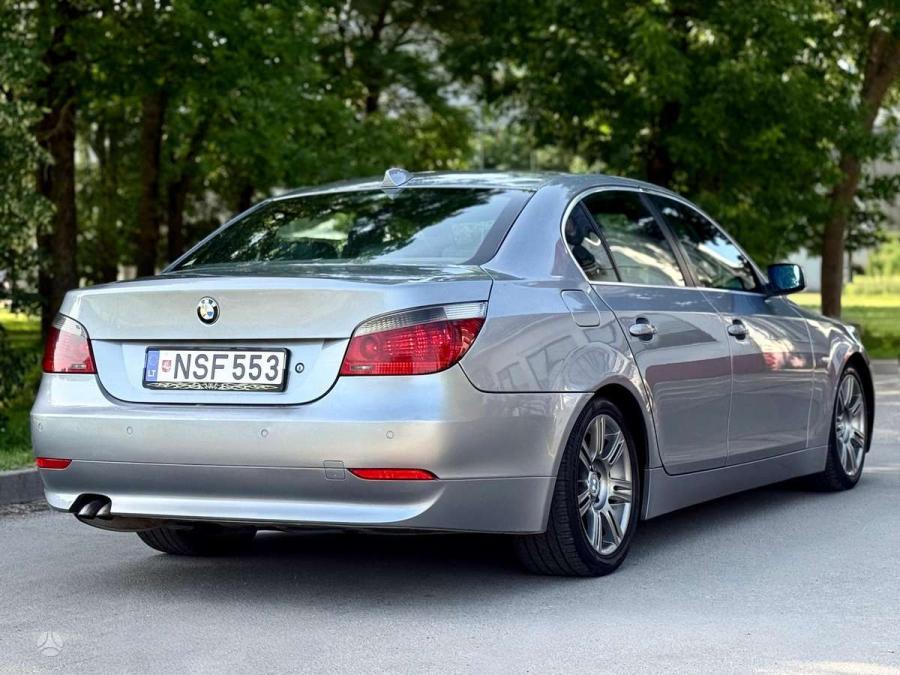 Pelēks BMW 530 2005 Kauņa, ar dzinēja tilpumu 2.99 L un nobraukumu 355 tūkst. km par 3500 €, foto 5 vietnē AUTOMOTO.COM.LV