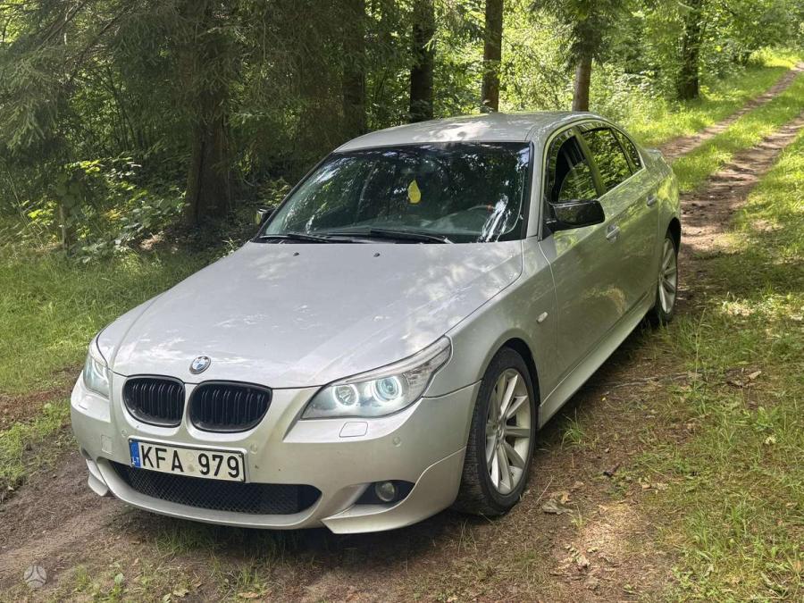 Серый БМВ 530 2005 в Вильнюс, объемом двигателя 2.99 л и пробегом 500 тыс. км за 3500 €, фото 5 на AUTOMOTO.COM.LV