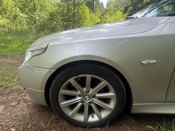 Grey BMW 530 2005 in Vilnius, with an engine capacity of 2.99 L and mileage of 500 thousand km for 3500 €, photo 5 on AUTOMOTO.COM.LV