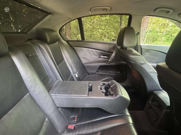 Grey BMW 530 2005 in Vilnius, with an engine capacity of 2.99 L and mileage of 500 thousand km for 3500 €, photo 8 on AUTOMOTO.COM.LV