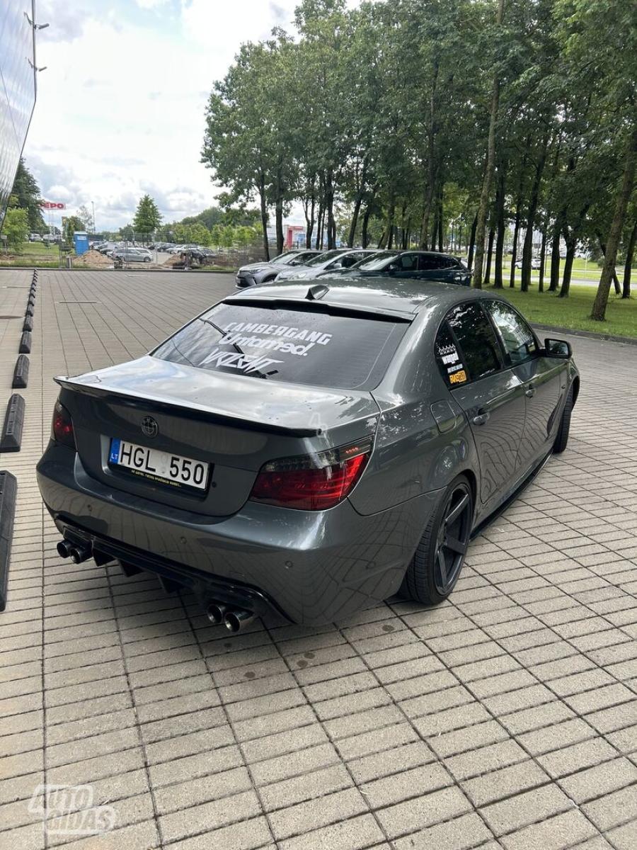 Pelēks BMW 530 2005 Kauņa, ar dzinēja tilpumu 3.00 L un nobraukumu 430 tūkst. km par 4450 €, foto 10 vietnē AUTOMOTO.COM.LV