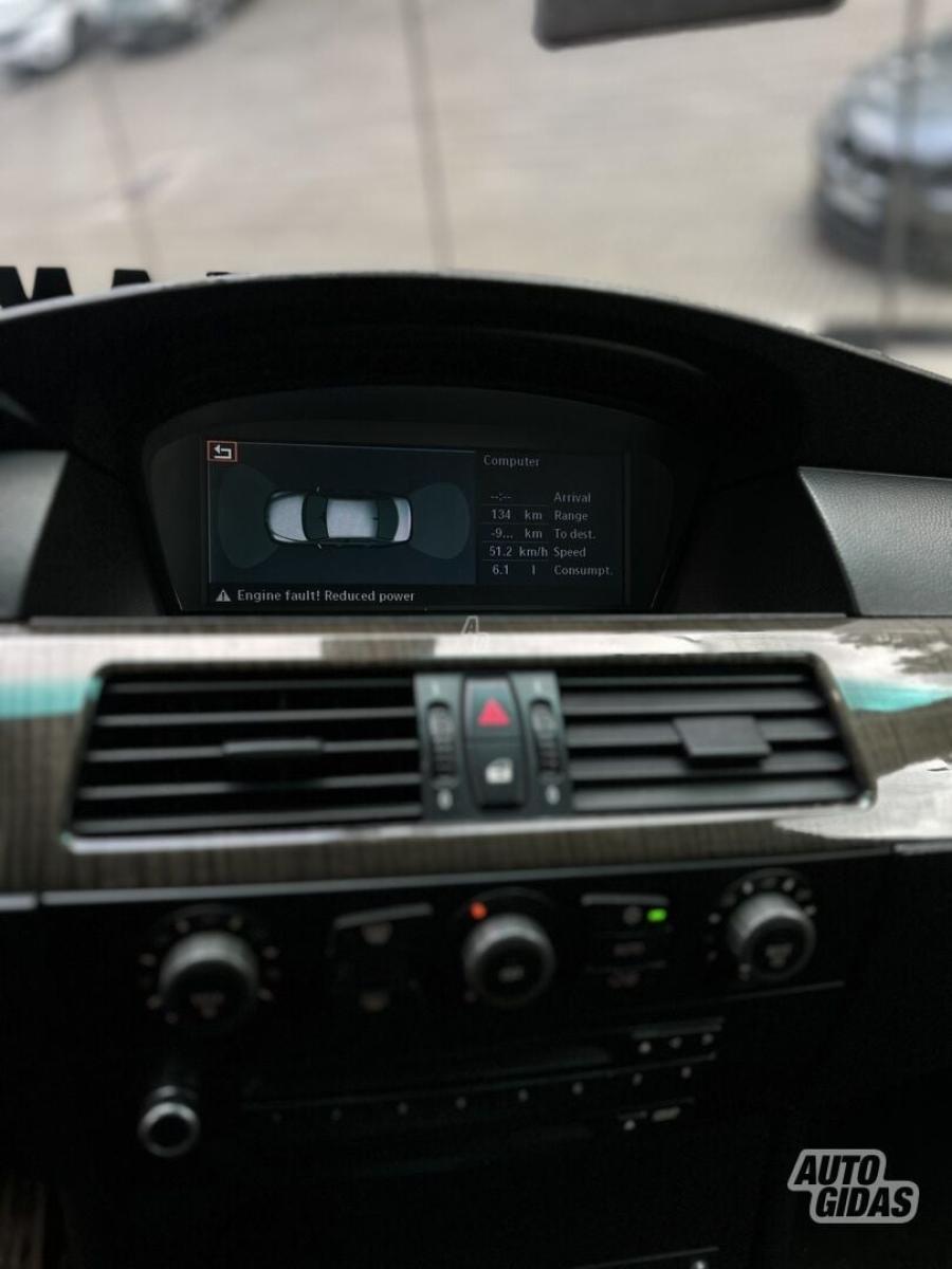 Pelēks BMW 530 2005 Kauņa, ar dzinēja tilpumu 3.00 L un nobraukumu 430 tūkst. km par 4450 €, foto 18 vietnē AUTOMOTO.COM.LV