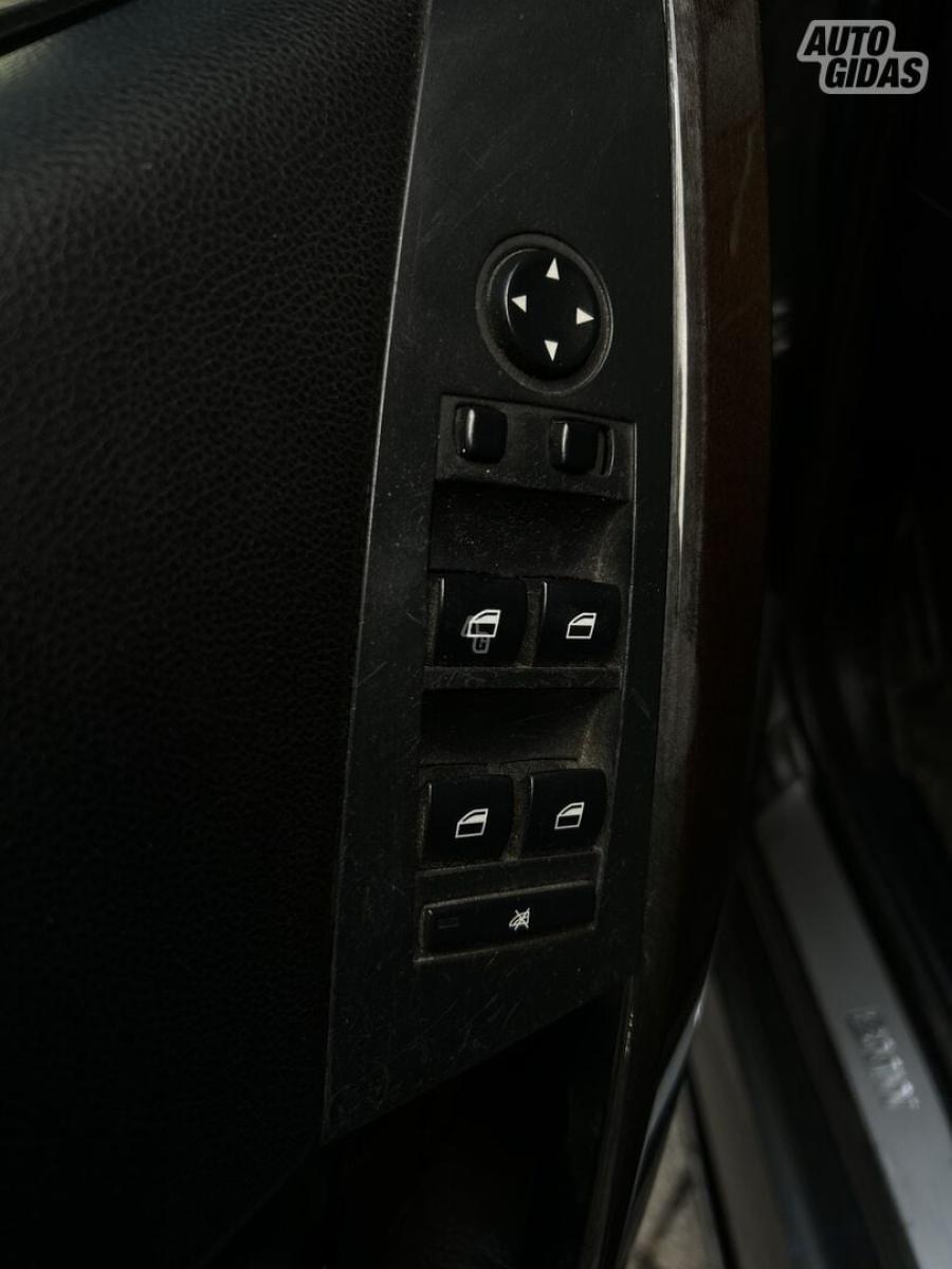 Pelēks BMW 530 2005 Kauņa, ar dzinēja tilpumu 3.00 L un nobraukumu 430 tūkst. km par 4450 €, foto 21 vietnē AUTOMOTO.COM.LV