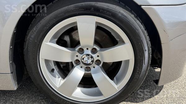Grey BMW 530 2005 in Riga, with an engine capacity of 3.00 L and mileage of 377 thousand km for 4000 €, photo 2 on AUTOMOTO.COM.LV