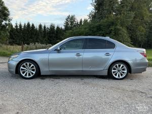 Pelēks BMW 530 2005 Kauņa, ar dzinēja tilpumu 3.00 L un nobraukumu 280 tūkst. km par 2300 €, foto 9 vietnē AUTOMOTO.COM.LV