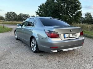 Pelēks BMW 530 2005 Kauņa, ar dzinēja tilpumu 3.00 L un nobraukumu 280 tūkst. km par 2090 €, foto 4 vietnē AUTOMOTO.COM.LV