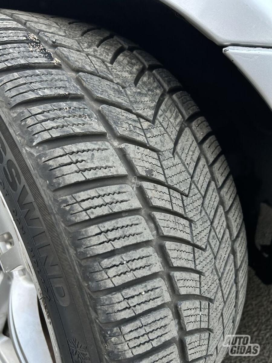 Pelēks BMW 530 2005 Viļņa, ar dzinēja tilpumu 3.00 L un nobraukumu 395 tūkst. km par 3000 €, foto 9 vietnē AUTOMOTO.COM.LV