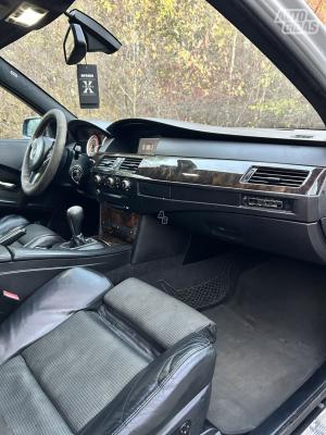 Pelēks BMW 530 2005 Viļņa, ar dzinēja tilpumu 3.00 L un nobraukumu 395 tūkst. km par 3000 €, foto 11 vietnē AUTOMOTO.COM.LV