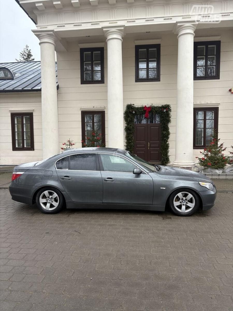Pelēks BMW 530 2006 Druskininkai, ar dzinēja tilpumu 3.00 L un nobraukumu 440 tūkst. km par 2350 €, foto 2 vietnē AUTOMOTO.COM.LV